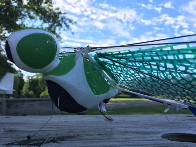 A Resurrected Ornithopter – the Flytech Dragonfly | Xinhai Dude