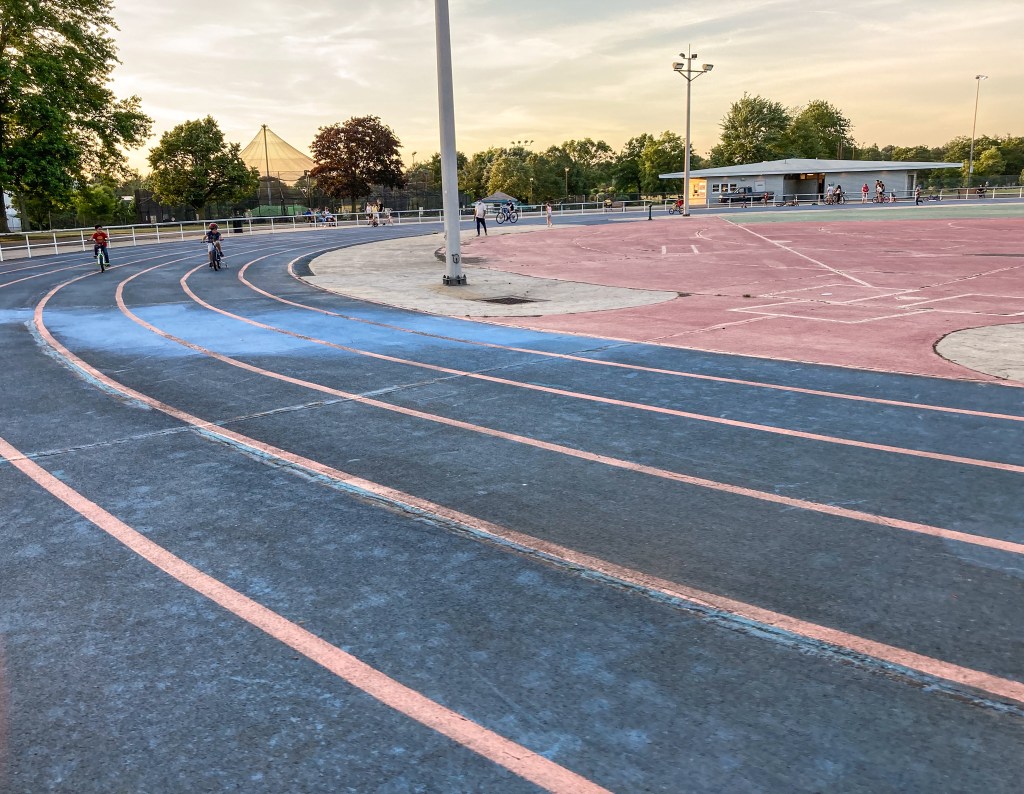 Inline Skating Rink at Eisenhower Park | Xinhai Dude